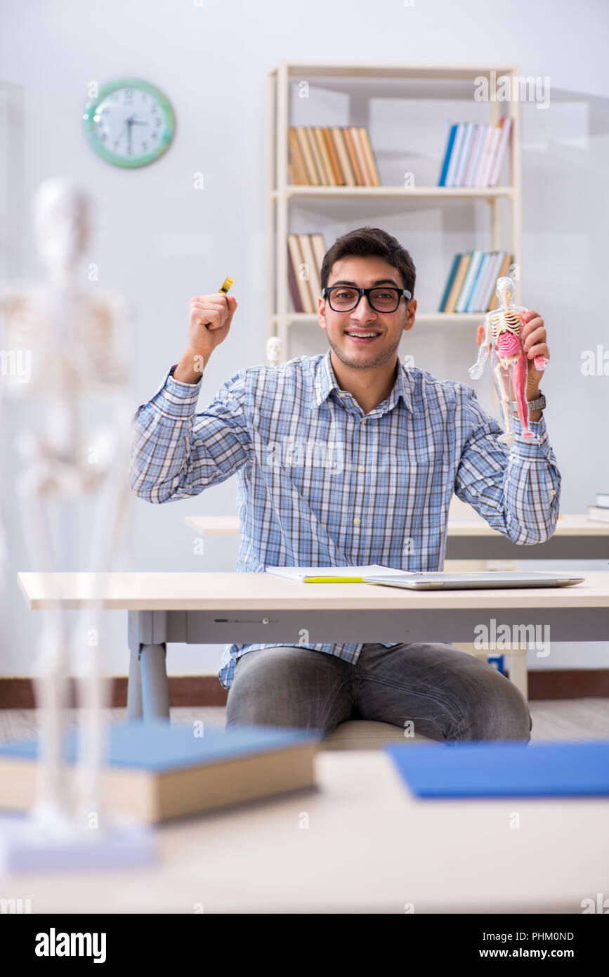 Medical student studying in classroom Stock Photo - Alamy
