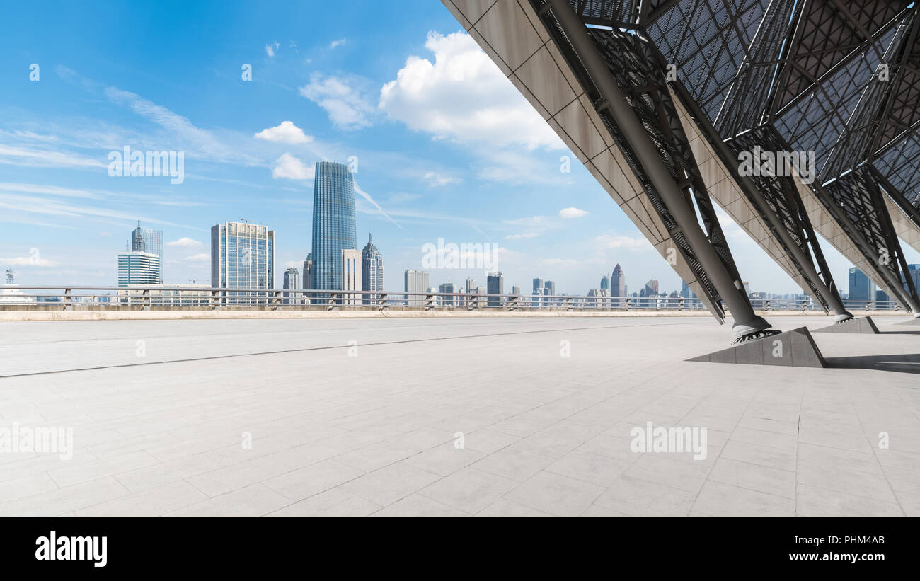Empty square hi-res stock photography and images - Alamy
