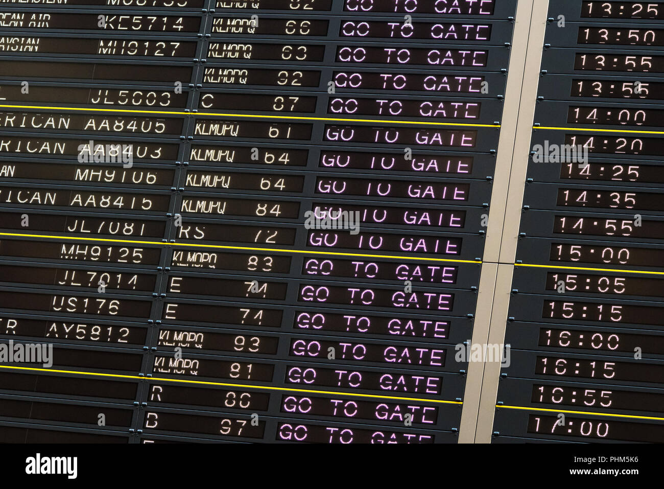 Airline departure board hi-res stock photography and images - Alamy