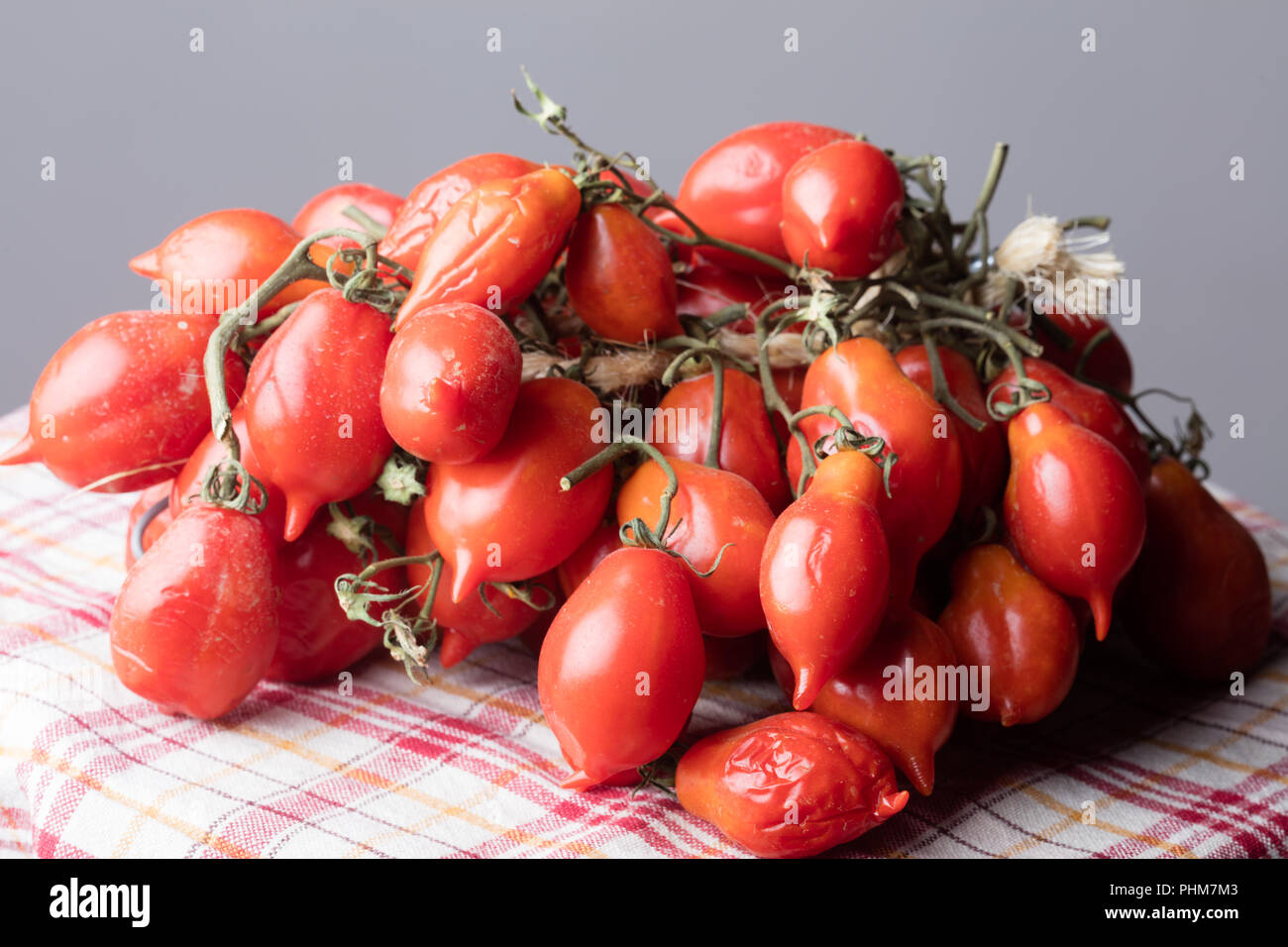 Piennolo tomato hi-res stock photography and images - Alamy