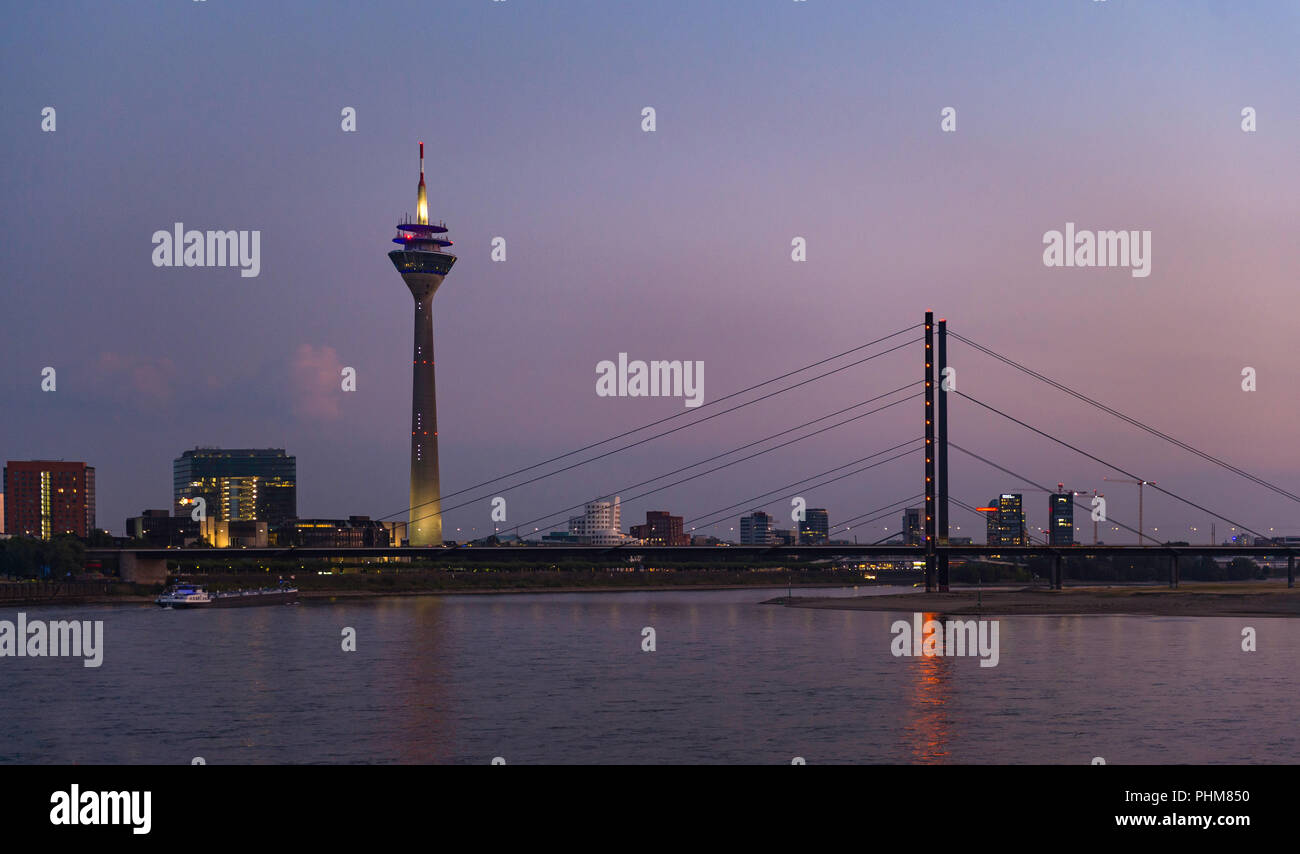 View of the Rhine tower at night in Dusseldorf, Germany Stock Photo - Alamy