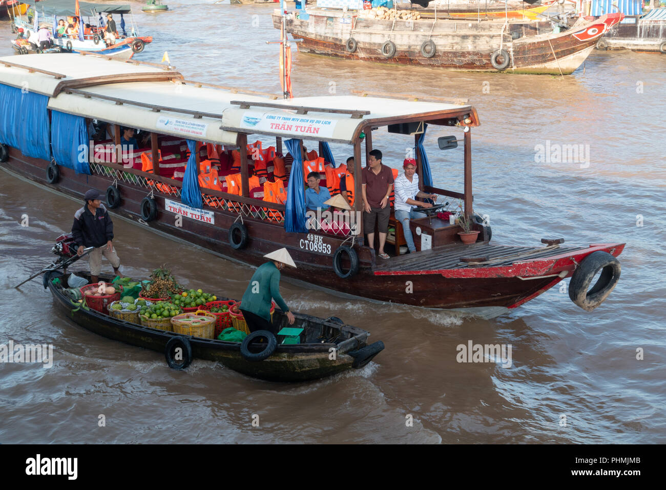 Unidentified people buy and sell on boat, ship in Cai Rang floating ...
