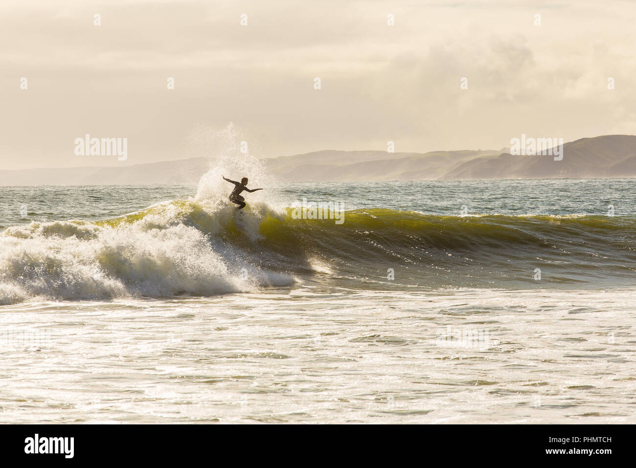 Manu bay raglan new zealand hi-res stock photography and images - Alamy