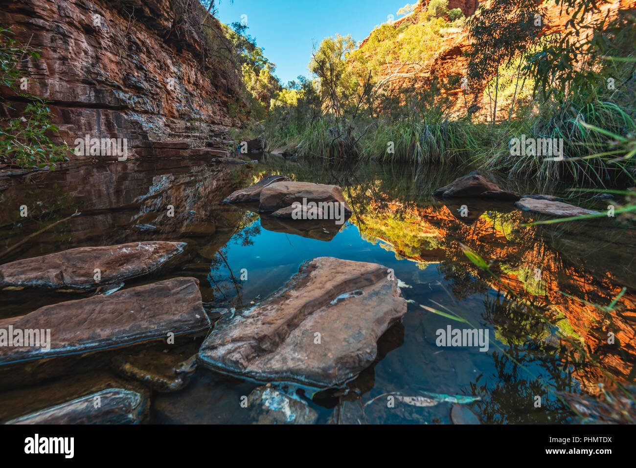Gorge, Cliffs, Red, riverbed, steep. Karijini National Park, Pilbara ...