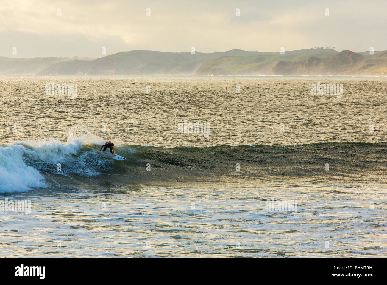 Manu bay raglan new zealand hi-res stock photography and images - Alamy