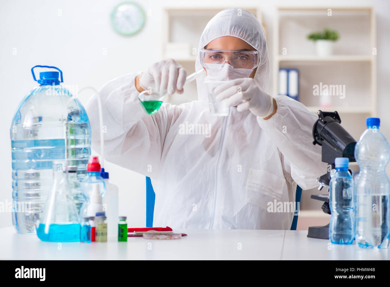 Clean water indicator hi-res stock photography and images - Alamy