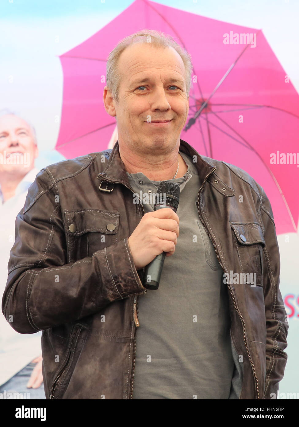 Andreas singer hi-res stock photography and images - Alamy
