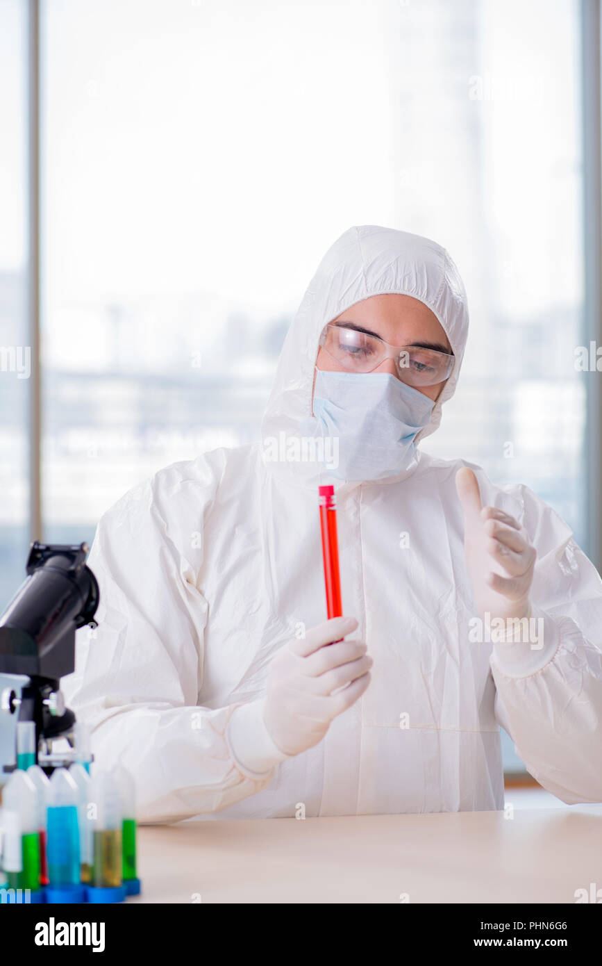 Blood samples doctor hands hi-res stock photography and images - Alamy