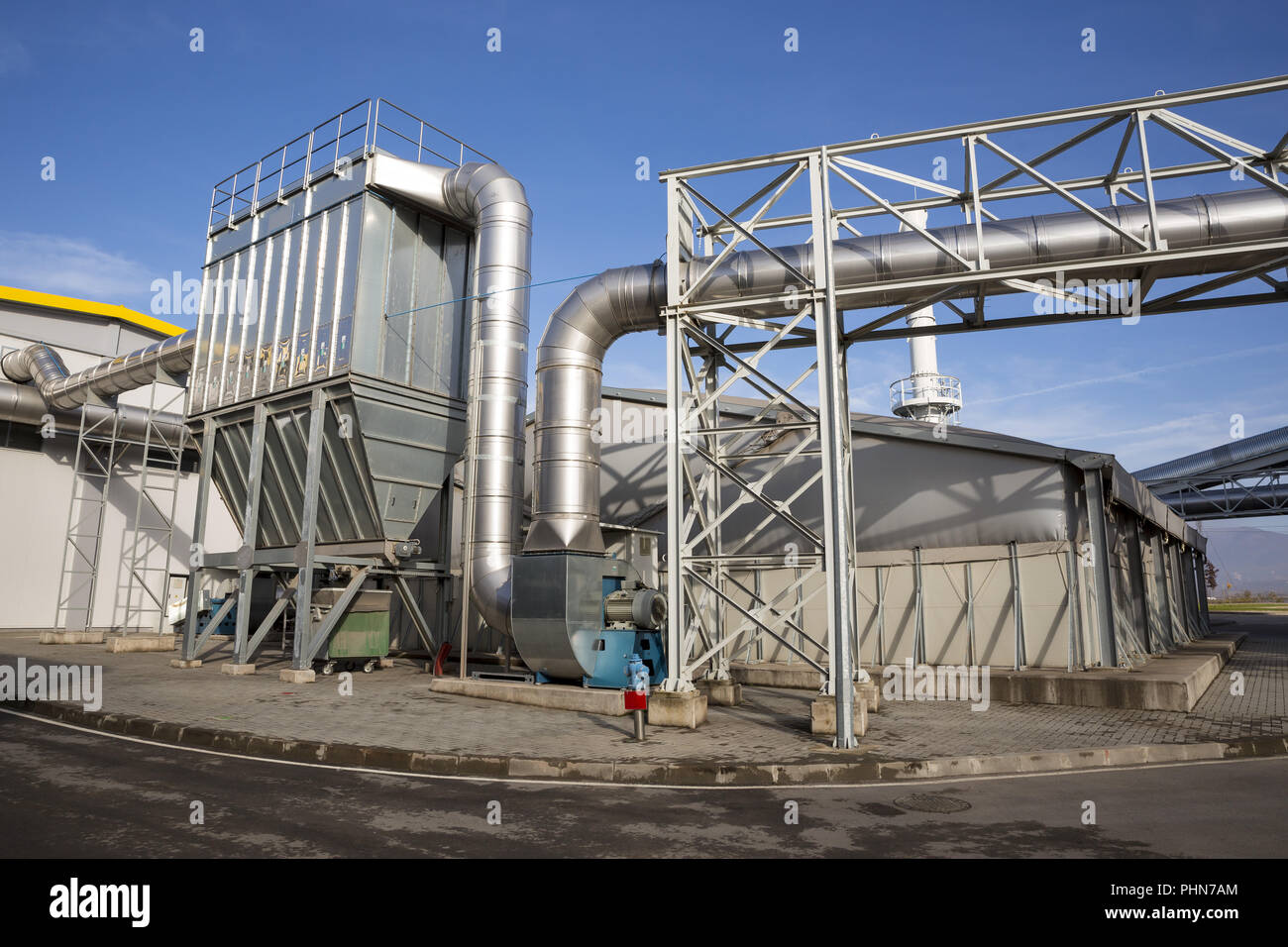 Waste-to-energy facility outside Stock Photo - Alamy