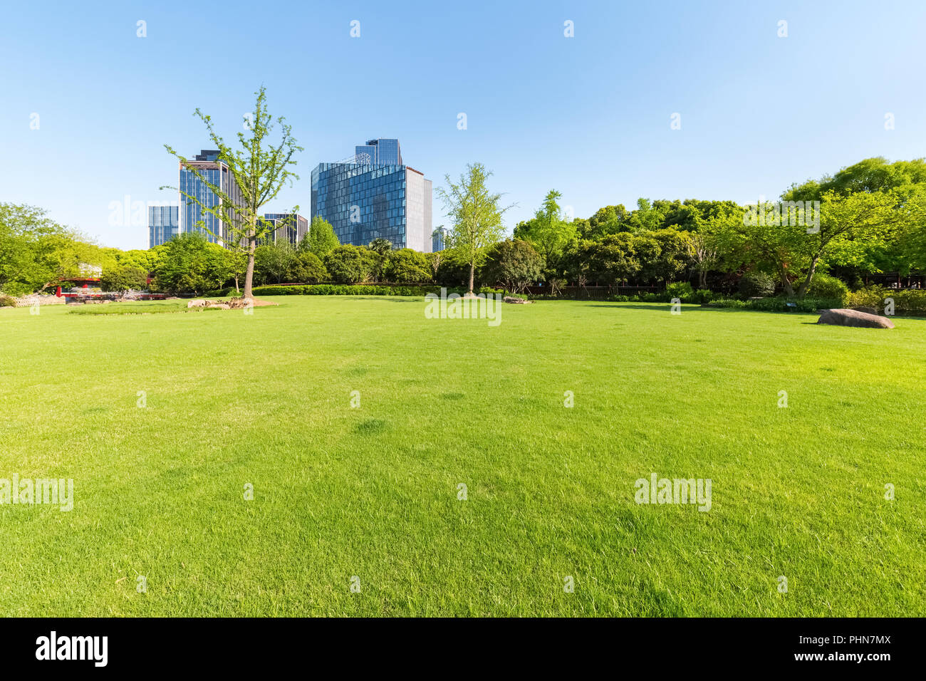 Lawn asia hi-res stock photography and images - Alamy