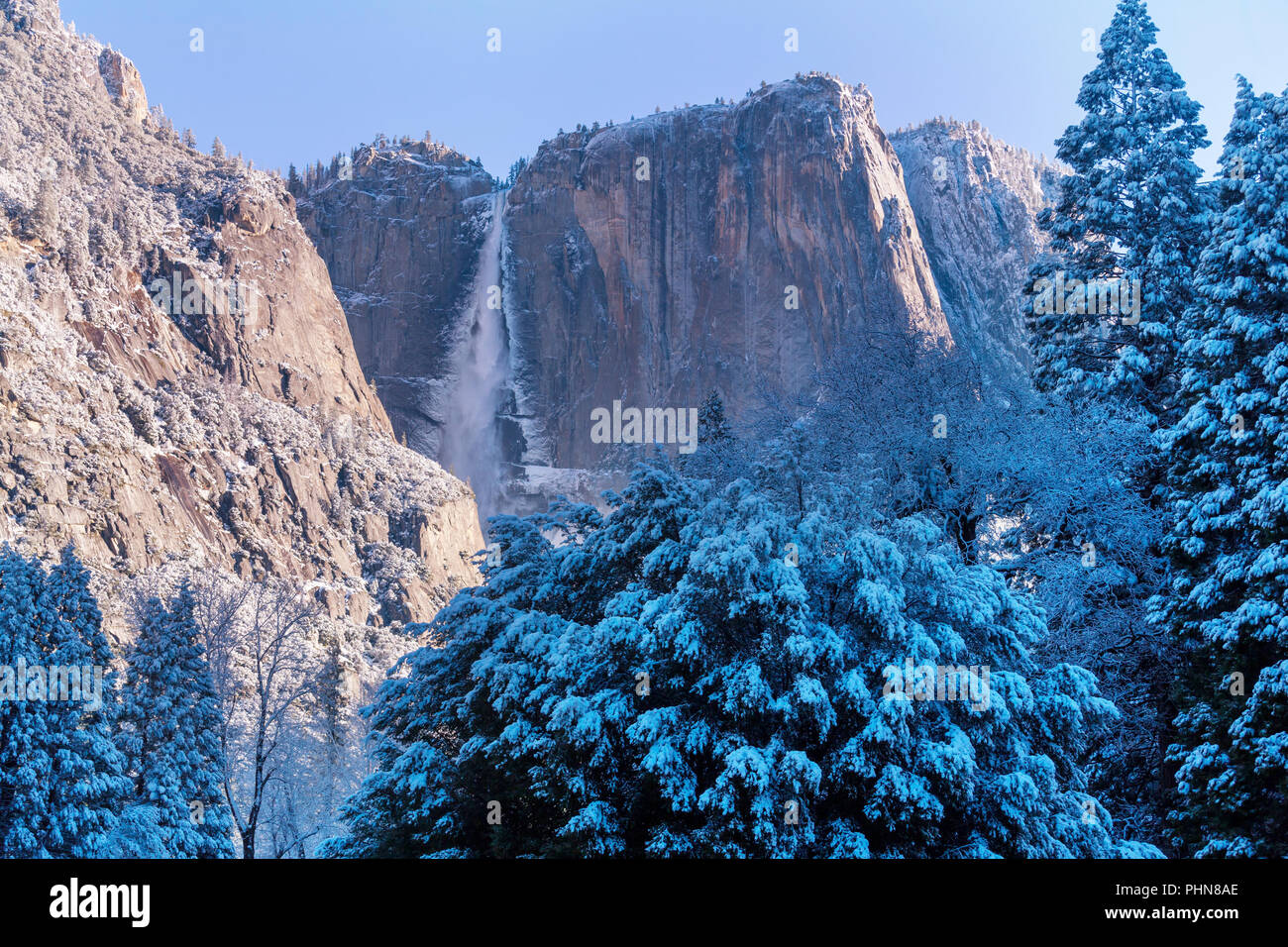 Early spring in Yosemite Stock Photo - Alamy