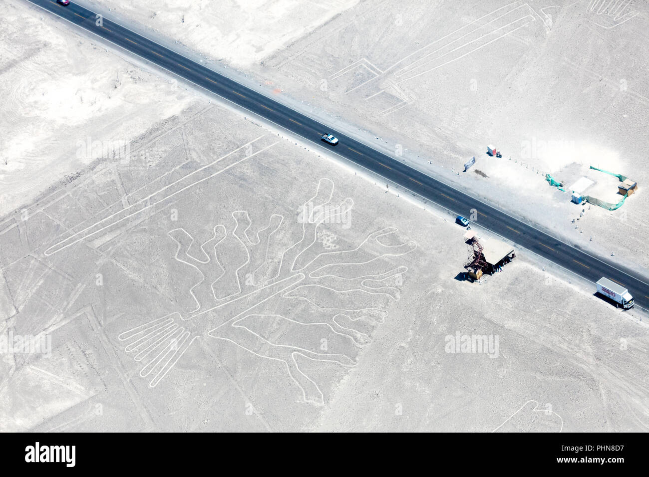 Nazca lines from the aircraft Stock Photo - Alamy