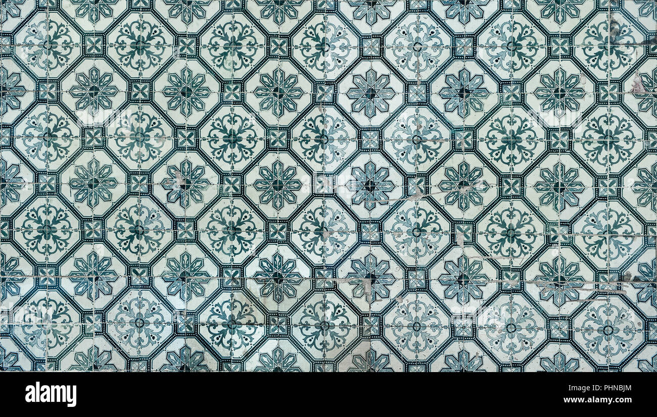 Traditional portuguese azulejos tile hi-res stock photography and ...