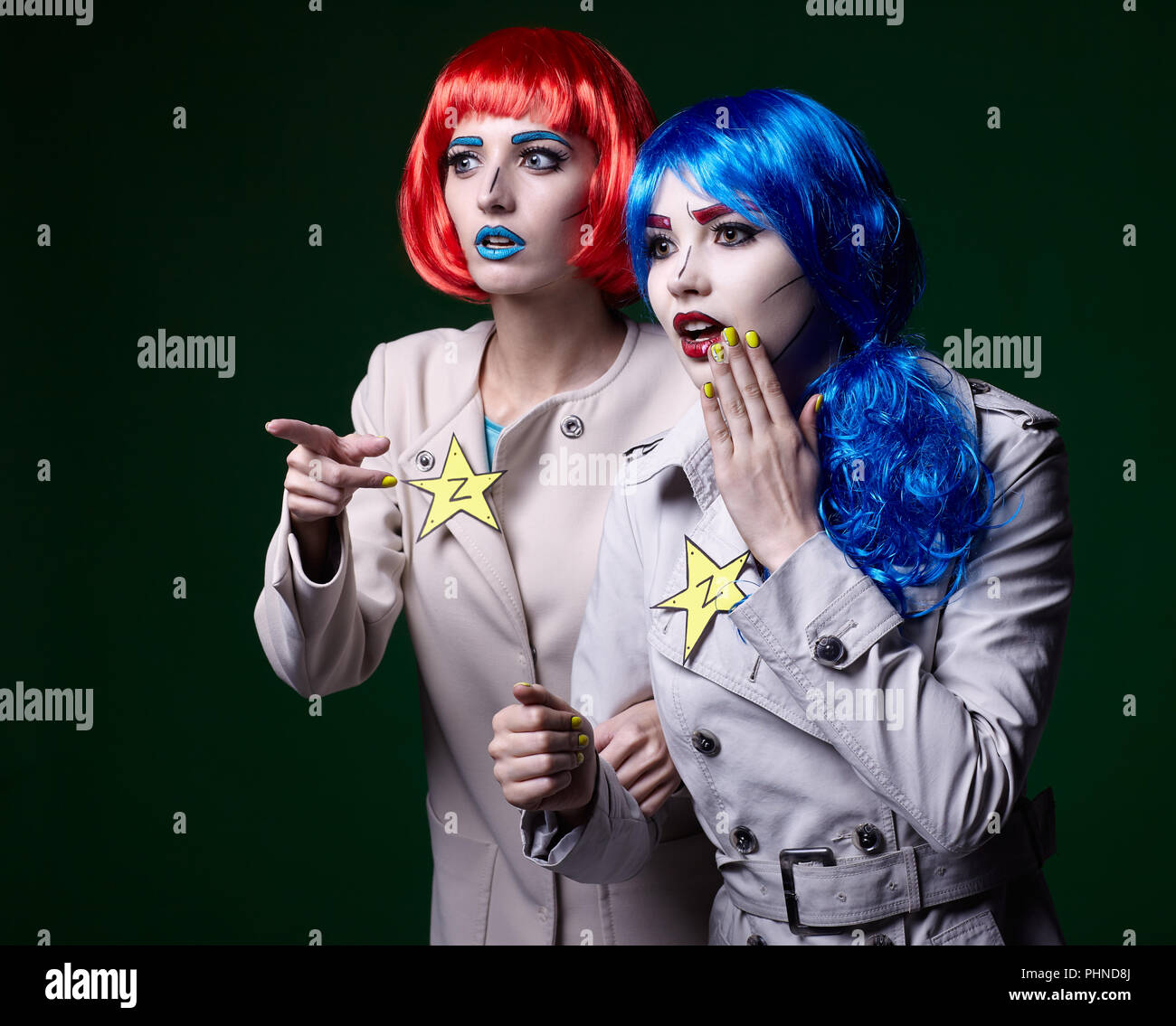 Female detectives investigate a crime Stock Photo - Alamy