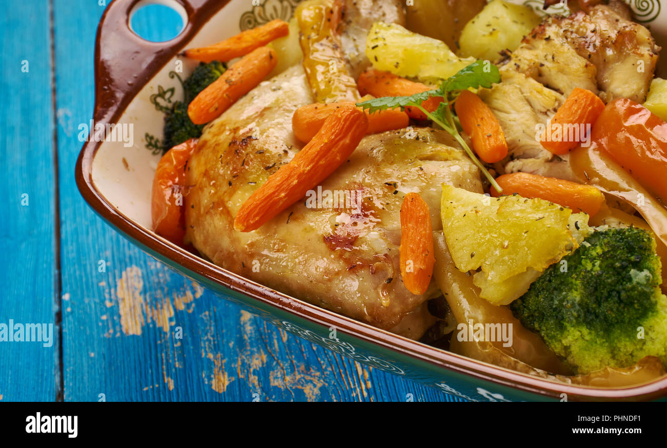 Tovuqli hi-res stock photography and images - Alamy