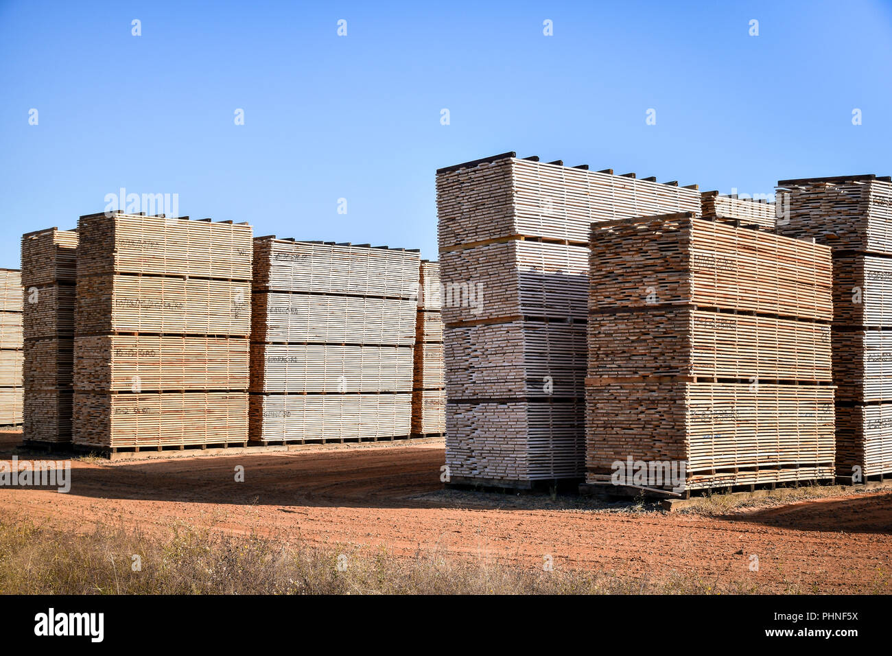 Shipping lumber hi-res stock photography and images - Alamy