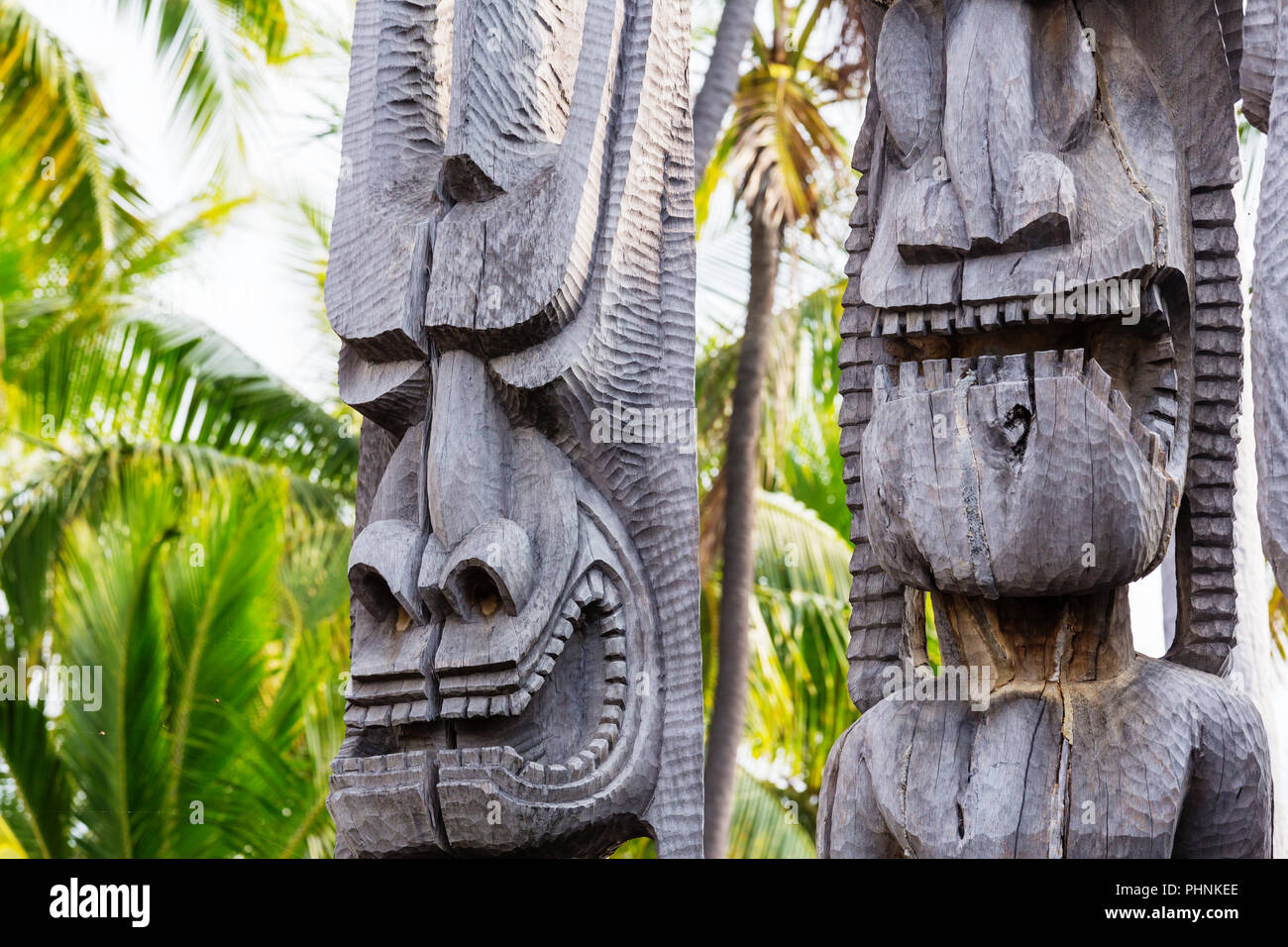 Tikki statue hi-res stock photography and images - Alamy