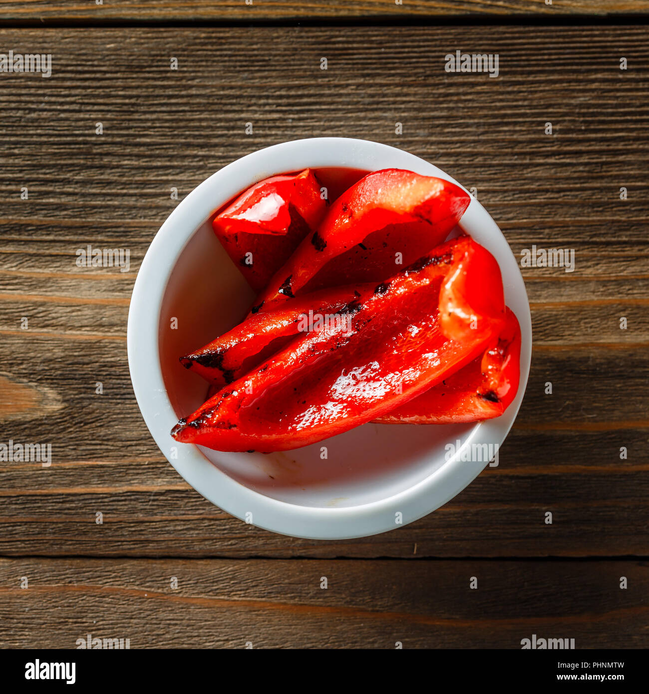 Bell pepper on plate hi-res stock photography and images - Alamy