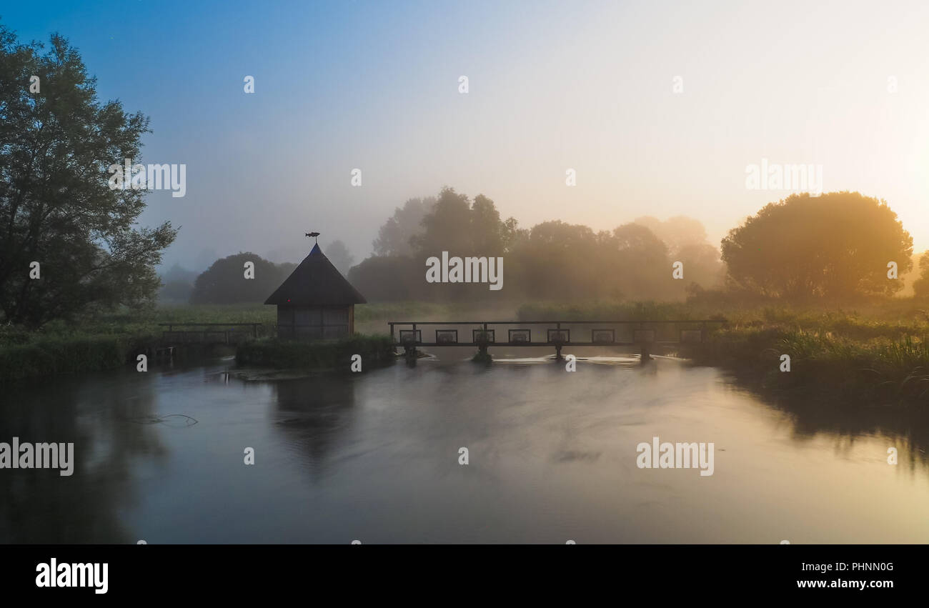 Autumn mist on the River Test Stock Photo - Alamy