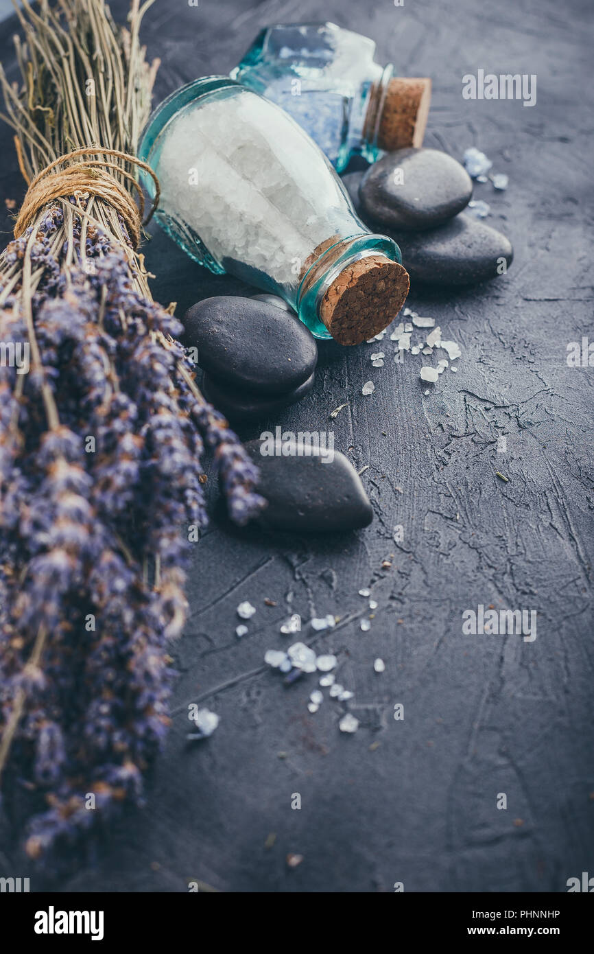 Spa treatment - body care. Lavender aromatherapy Stock Photo - Alamy