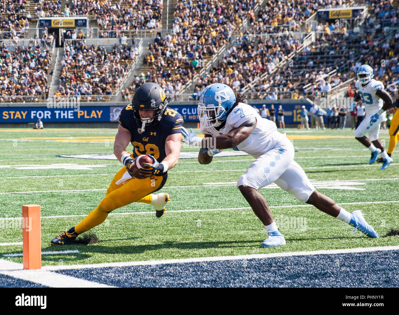 Cal football vs north carolina hi-res stock photography and images - Alamy