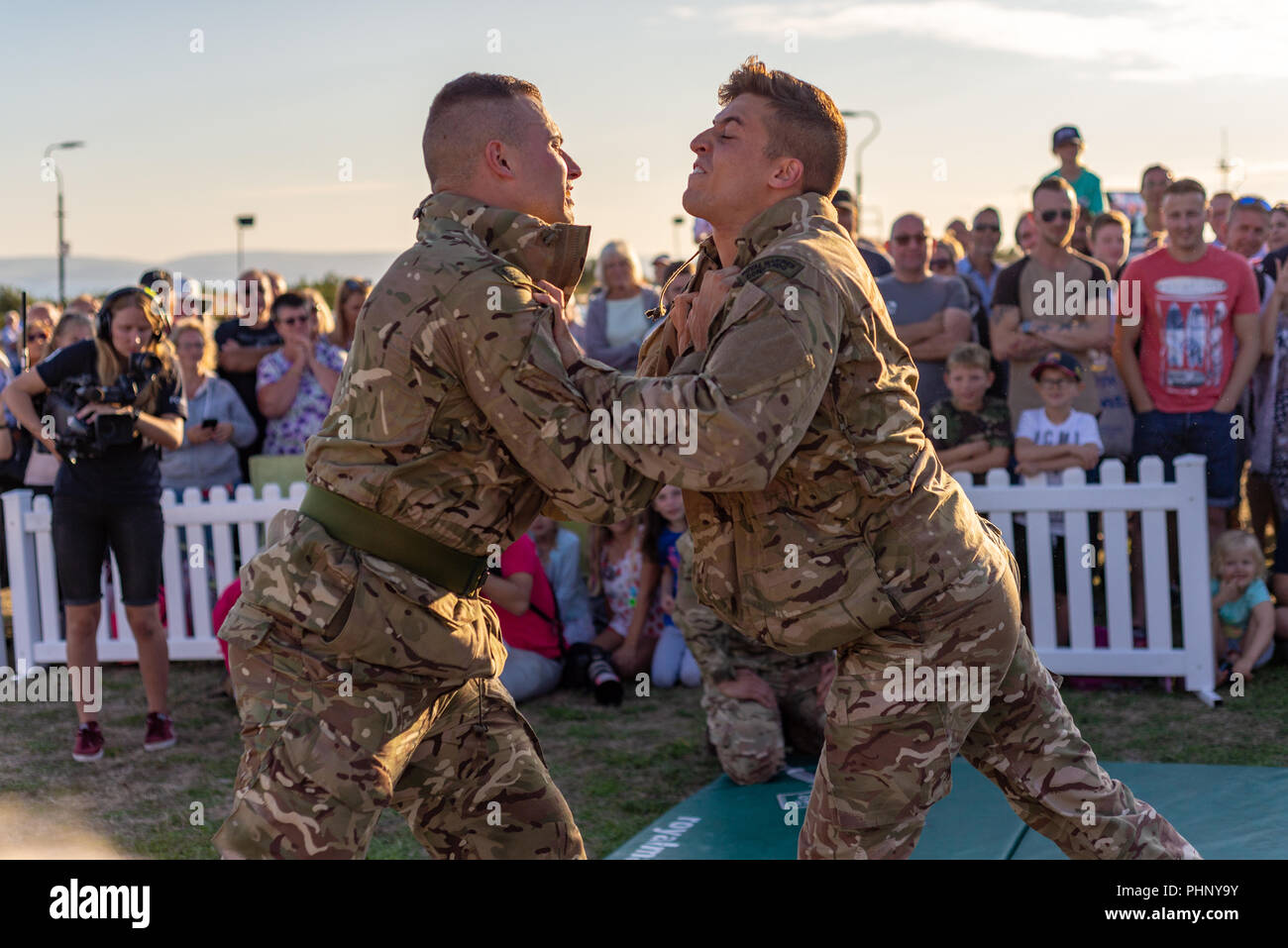 British army unarmed combat hi-res stock photography and images - Alamy