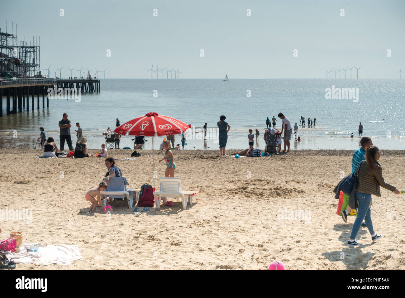 Clacton-on-sea, UK. 2 September 2018. Families enjoy the hot weather ...