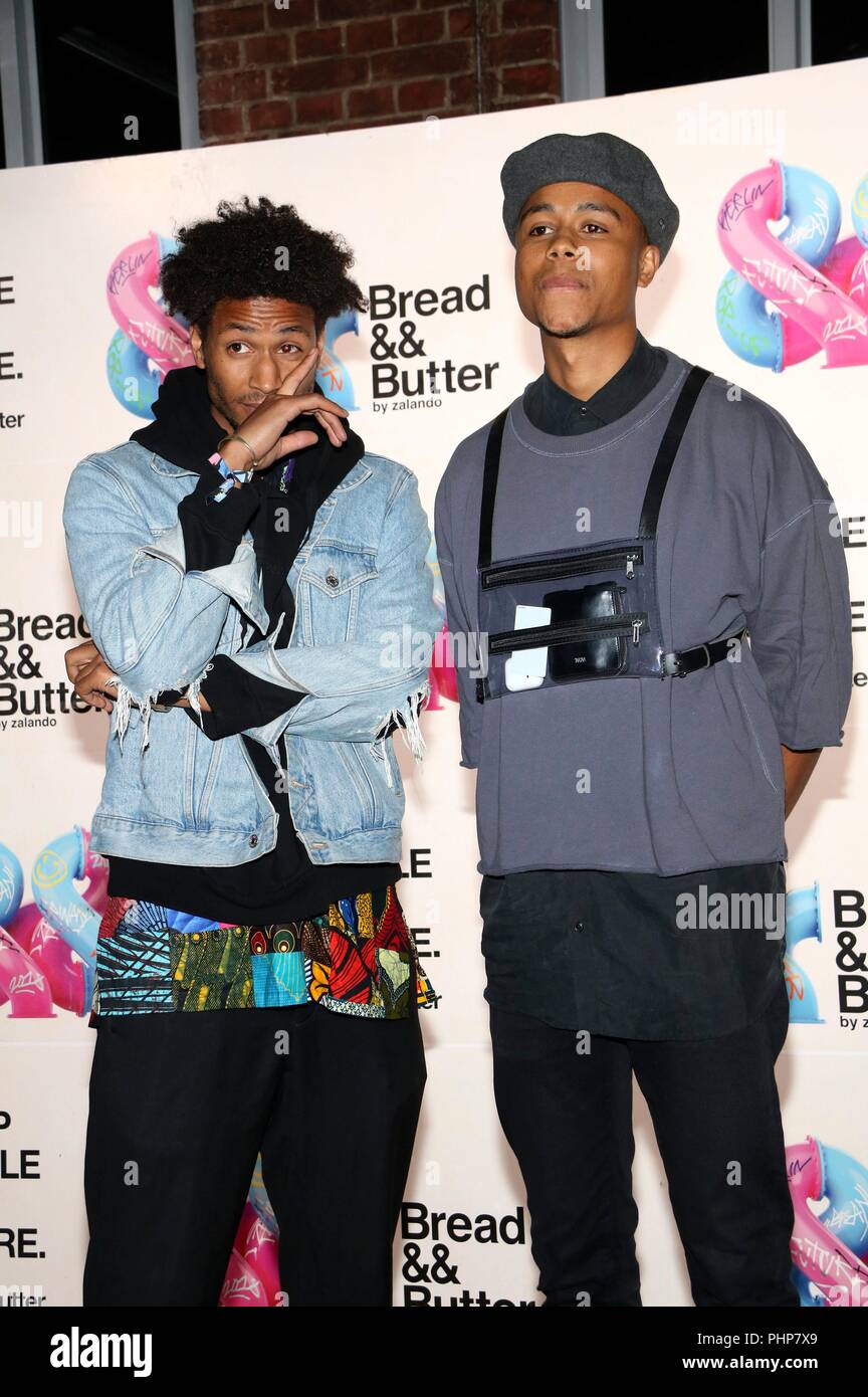 Chelo hi-res stock photography and images - Alamy