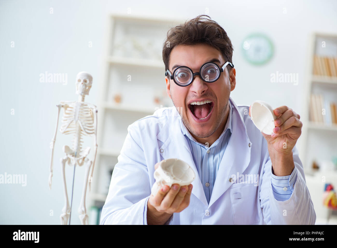 Humourous skeleton hi-res stock photography and images - Alamy