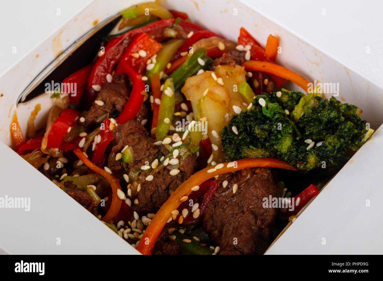 Asian Fried wok vegetables with beef Stock Photo - Alamy