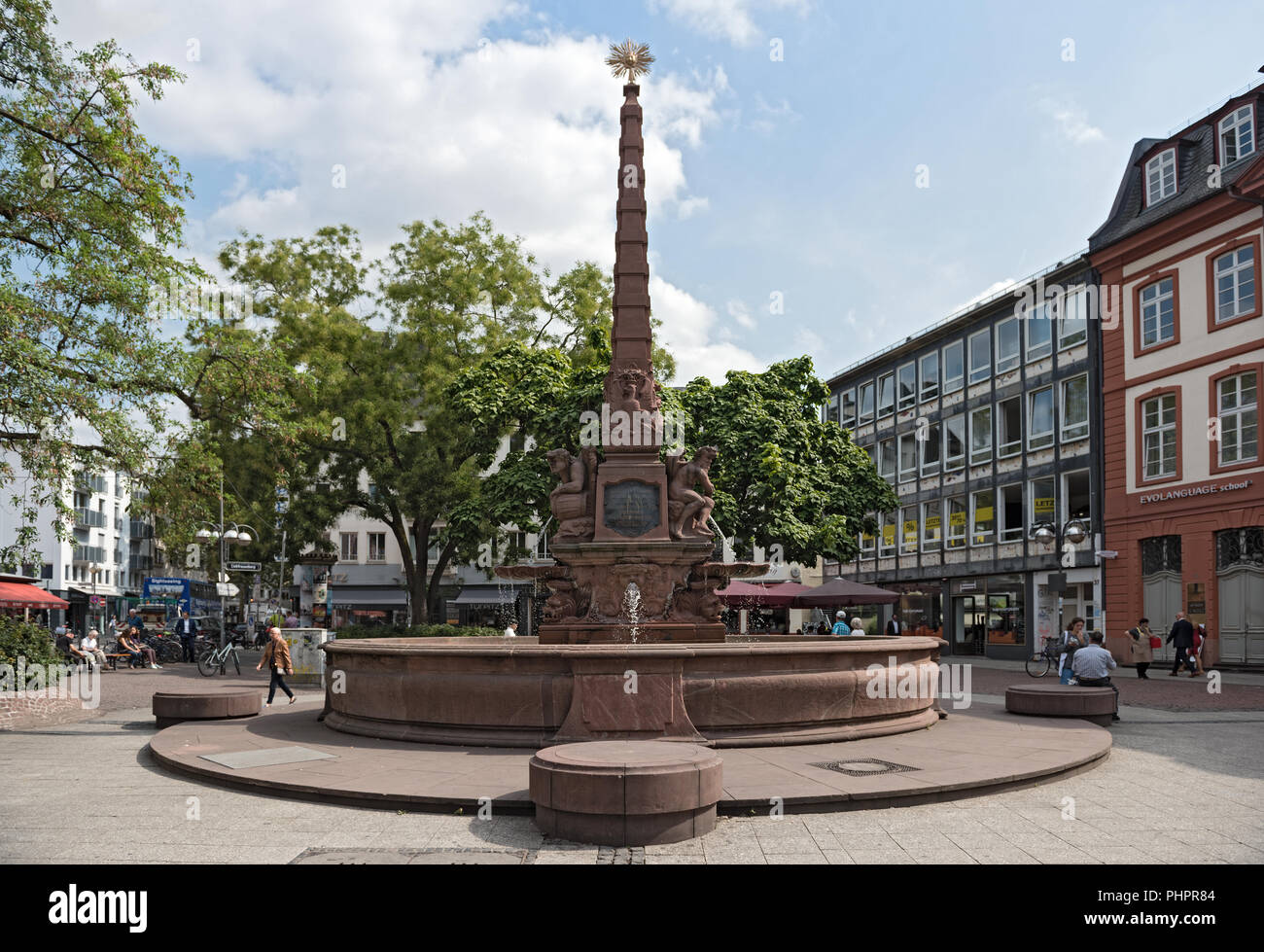 Liebfrauenberg fountain hi-res stock photography and images - Alamy
