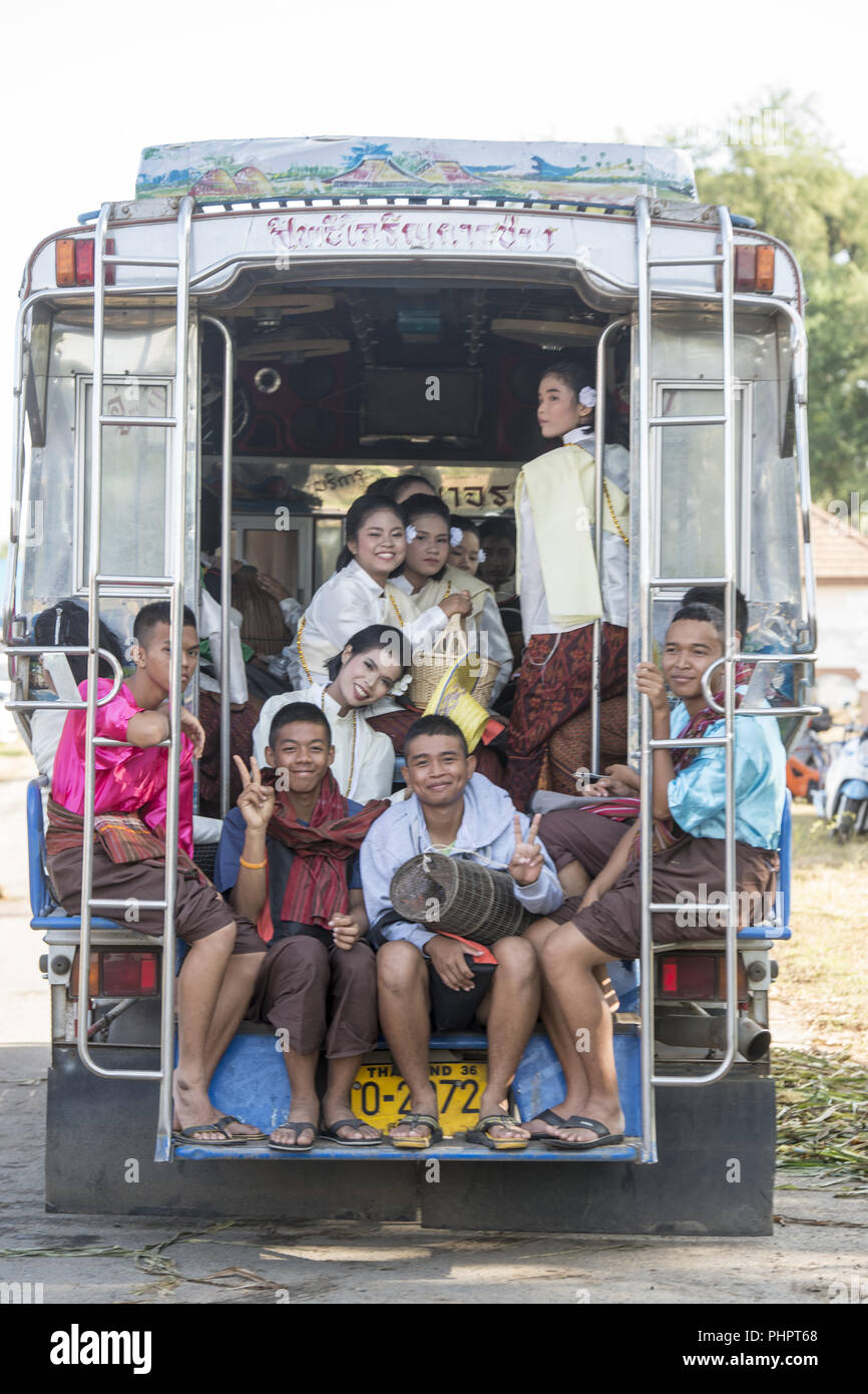 Pick up bus hi-res stock photography and images - Alamy