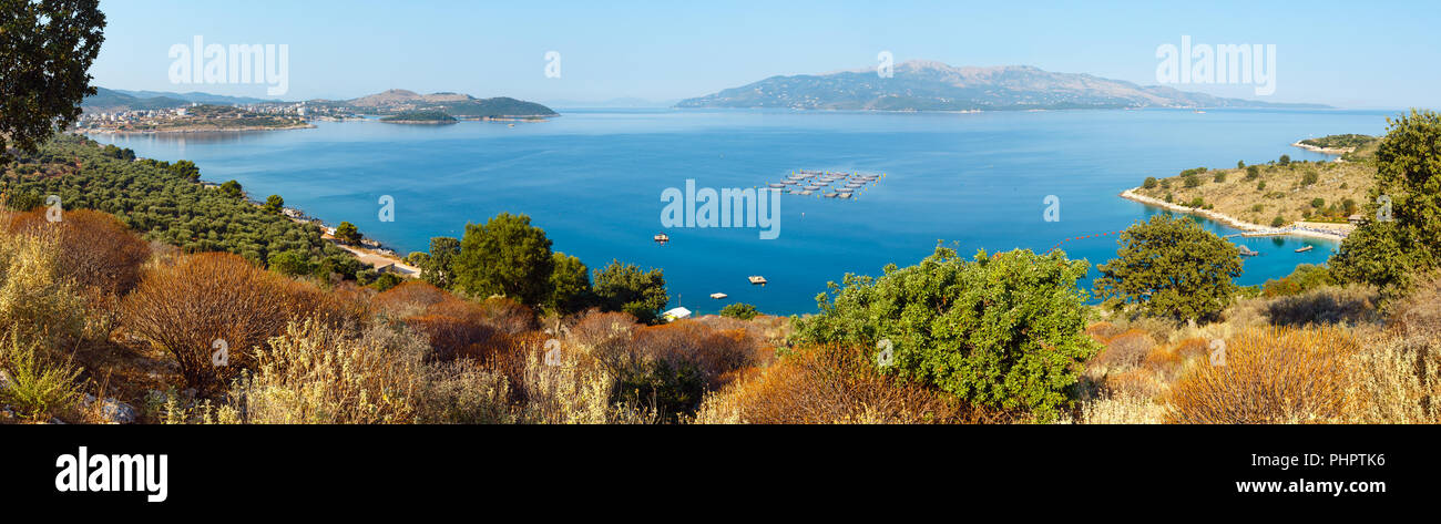 Tree building on shore hi-res stock photography and images - Alamy