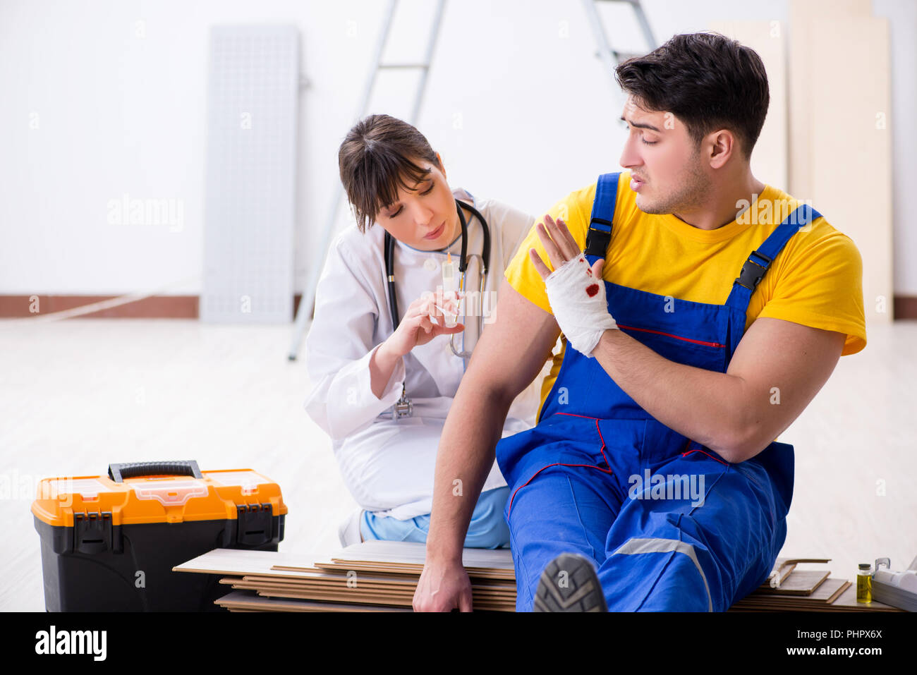 Scared of being hurt hi-res stock photography and images - Alamy