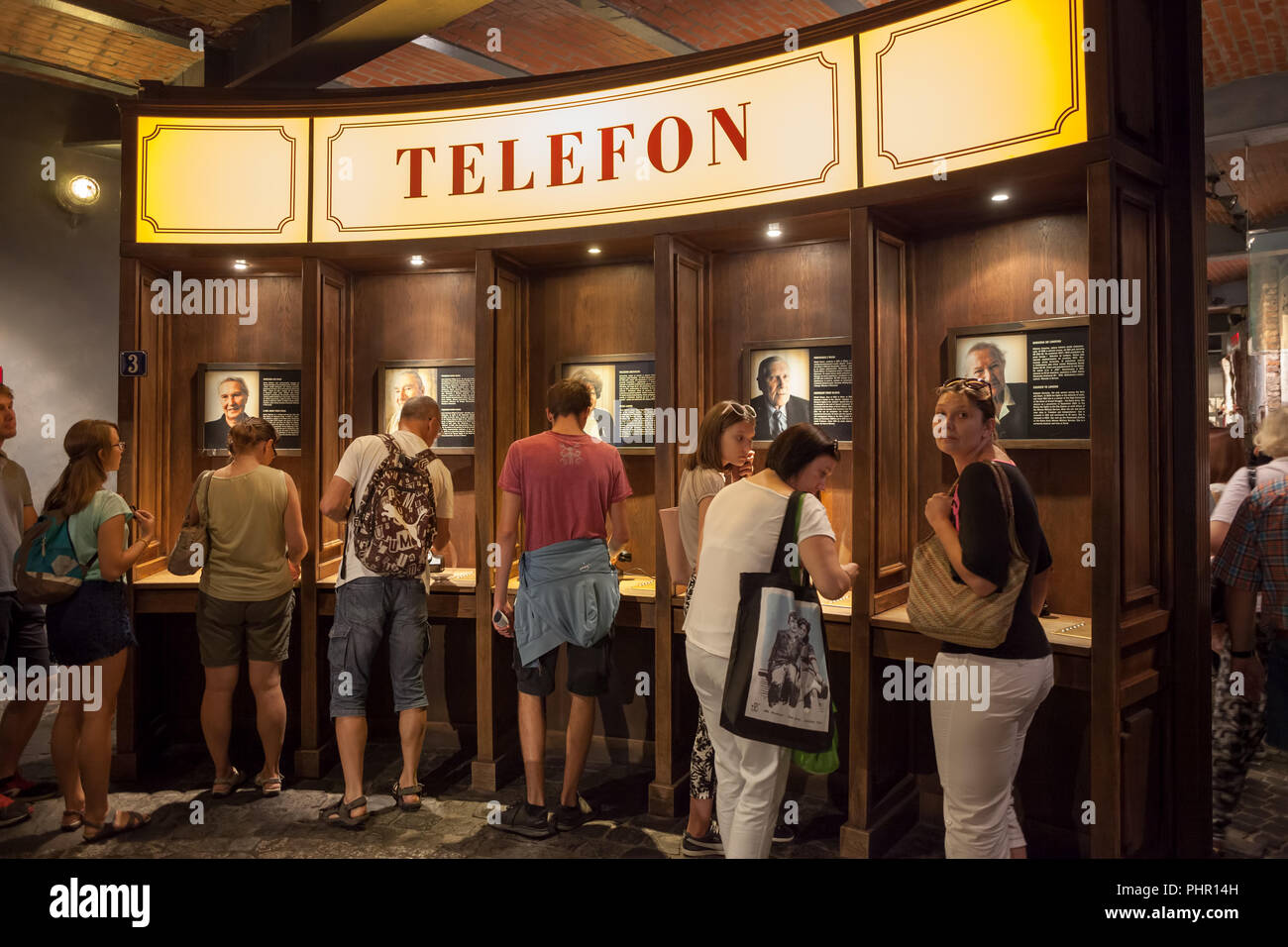 World war 2 phone hi-res stock photography and images - Alamy