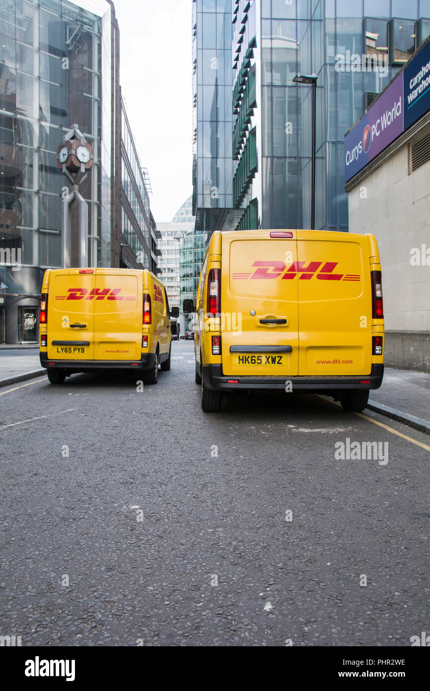 Dhl parcel delivery london hi-res stock photography and images - Alamy