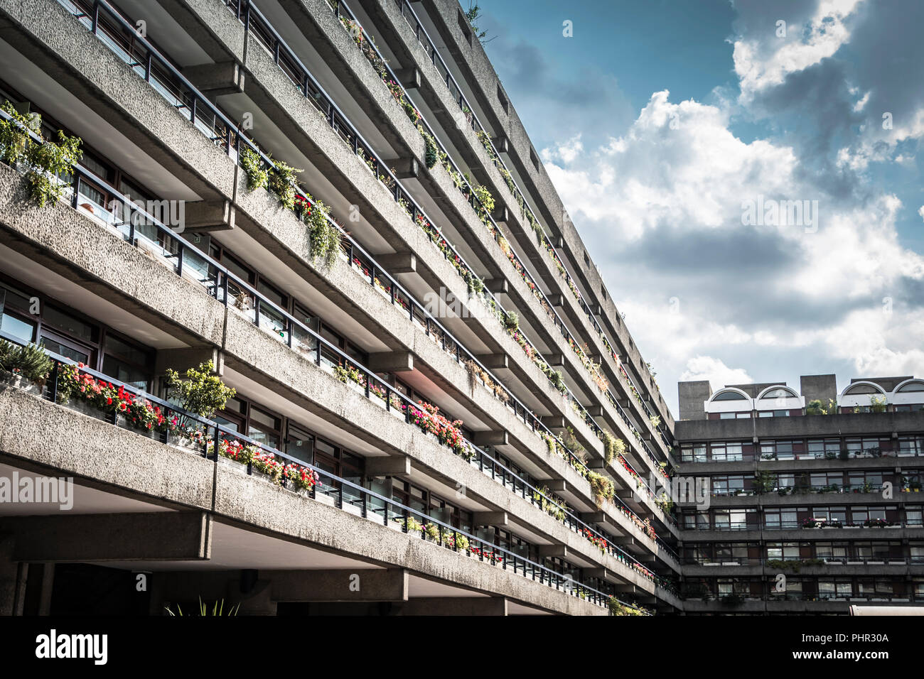 Colourful window boxes on the Barbican Estate, Silk Street, City of ...