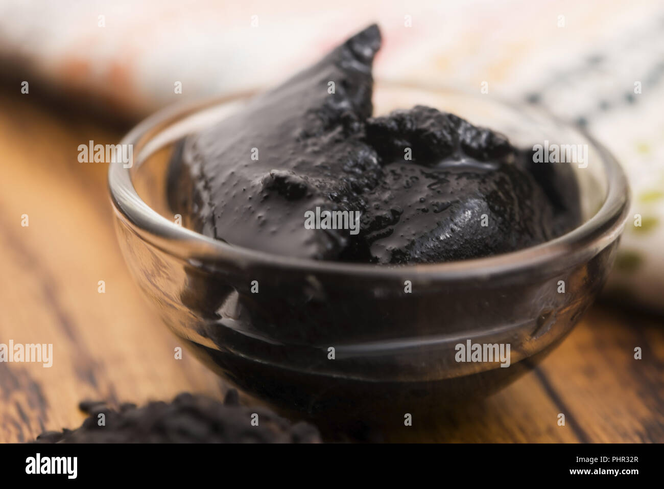 Black sesame seed paste hi-res stock photography and images - Alamy