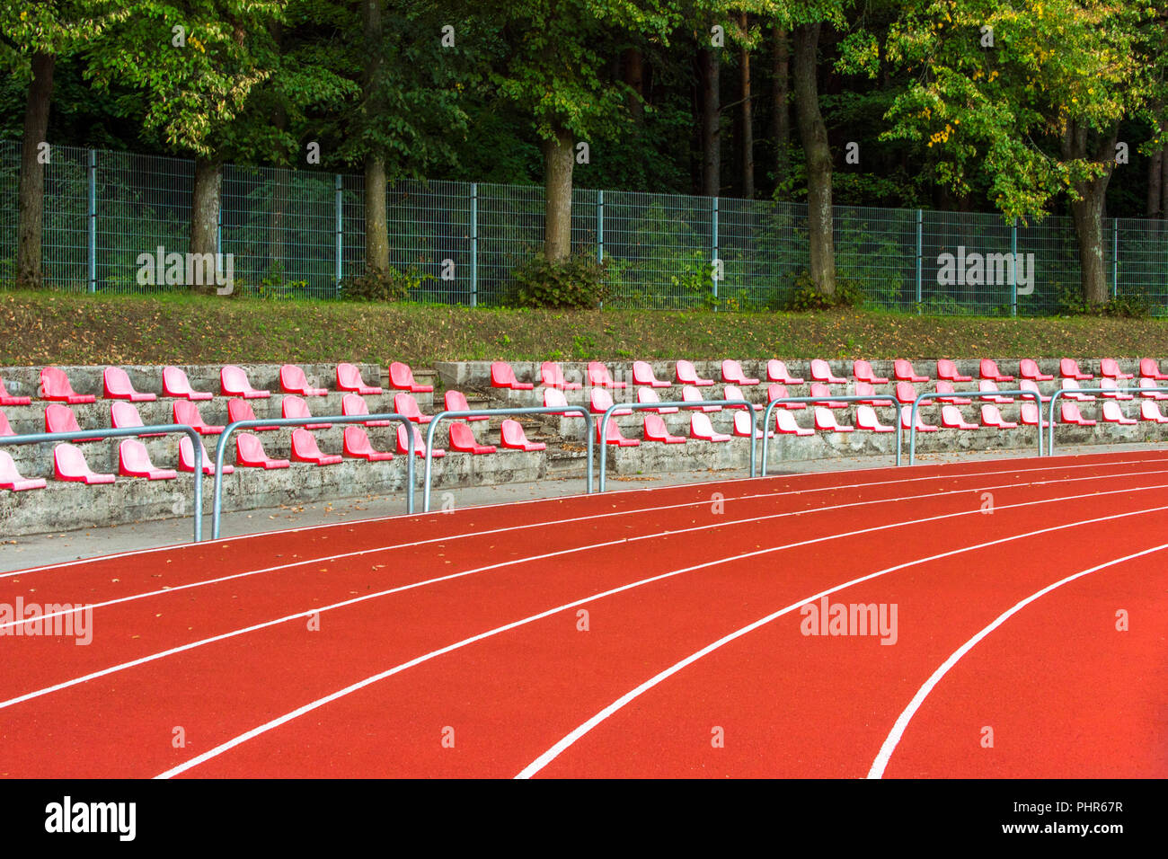 Athletics track empty hi-res stock photography and images - Alamy