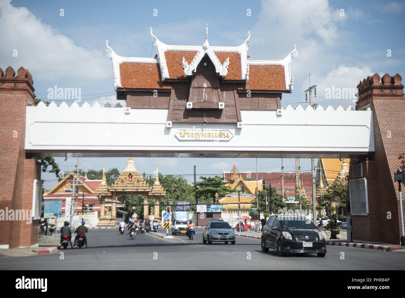 Pratu phonsan hi-res stock photography and images - Alamy