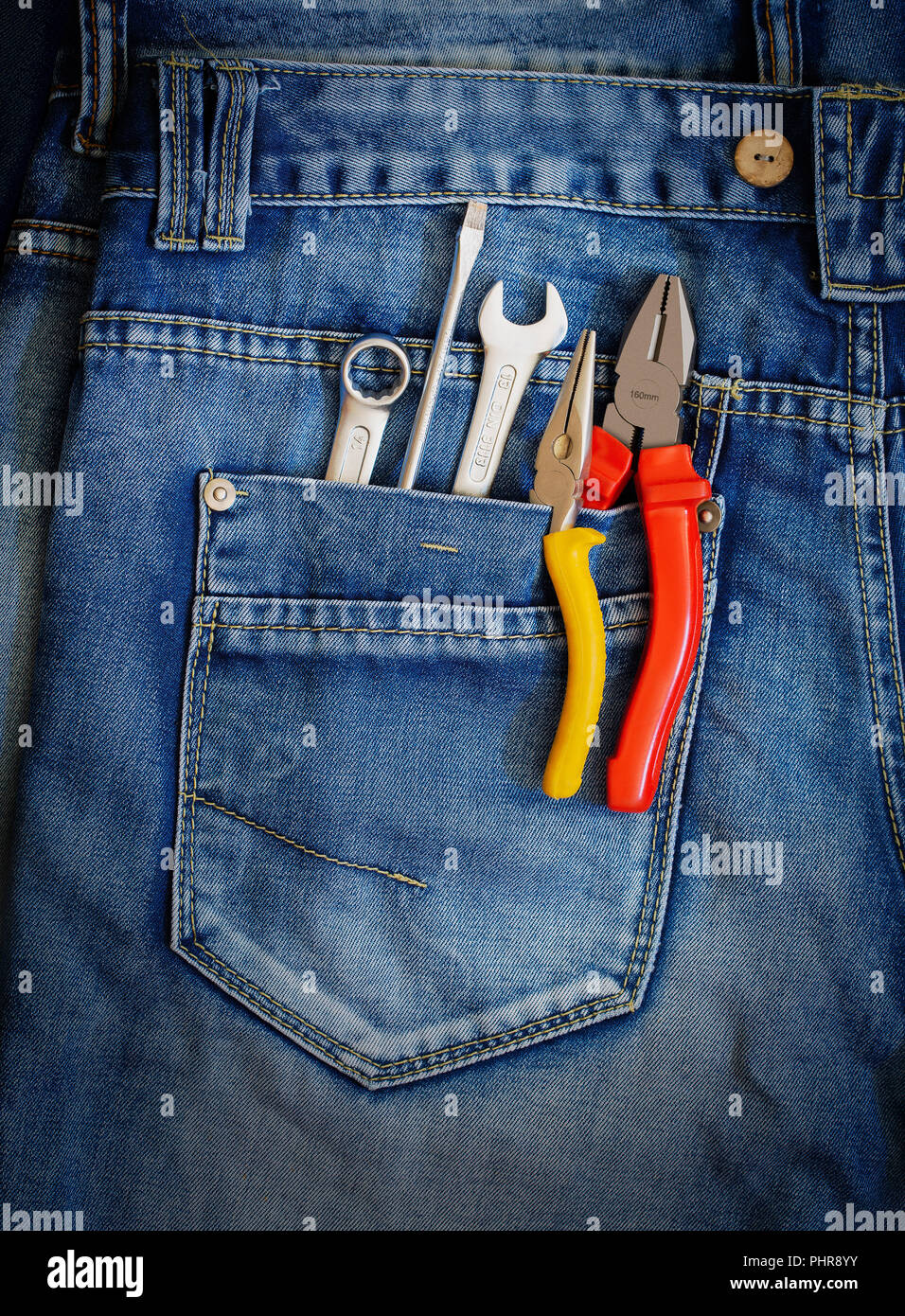 Builder tools pocket hi-res stock photography and images - Alamy
