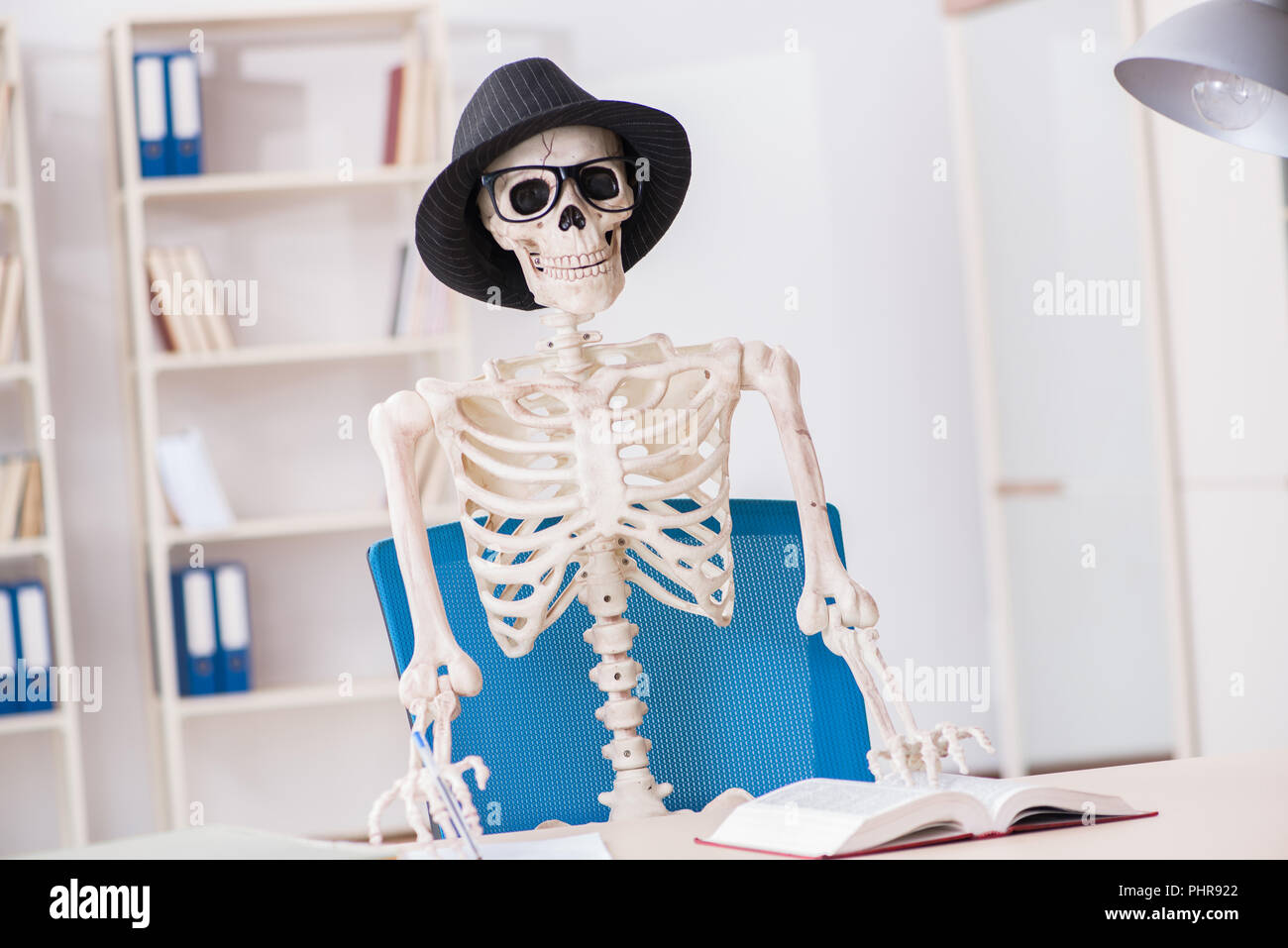 Student skeleton preparing for exams Stock Photo - Alamy