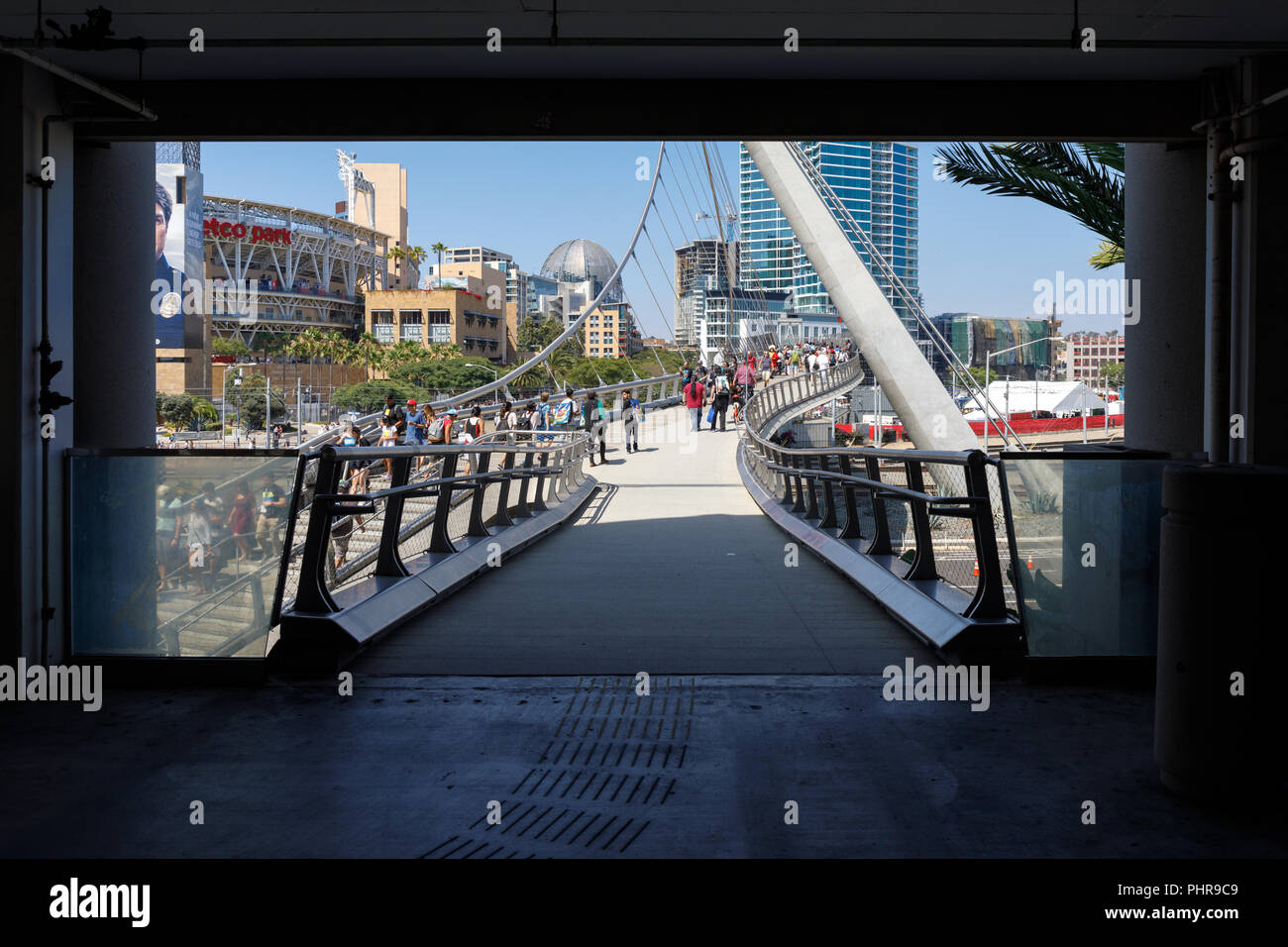 View of the Harbor Drive Pedestrian Bridge in San Diego Stock Photo - Alamy
