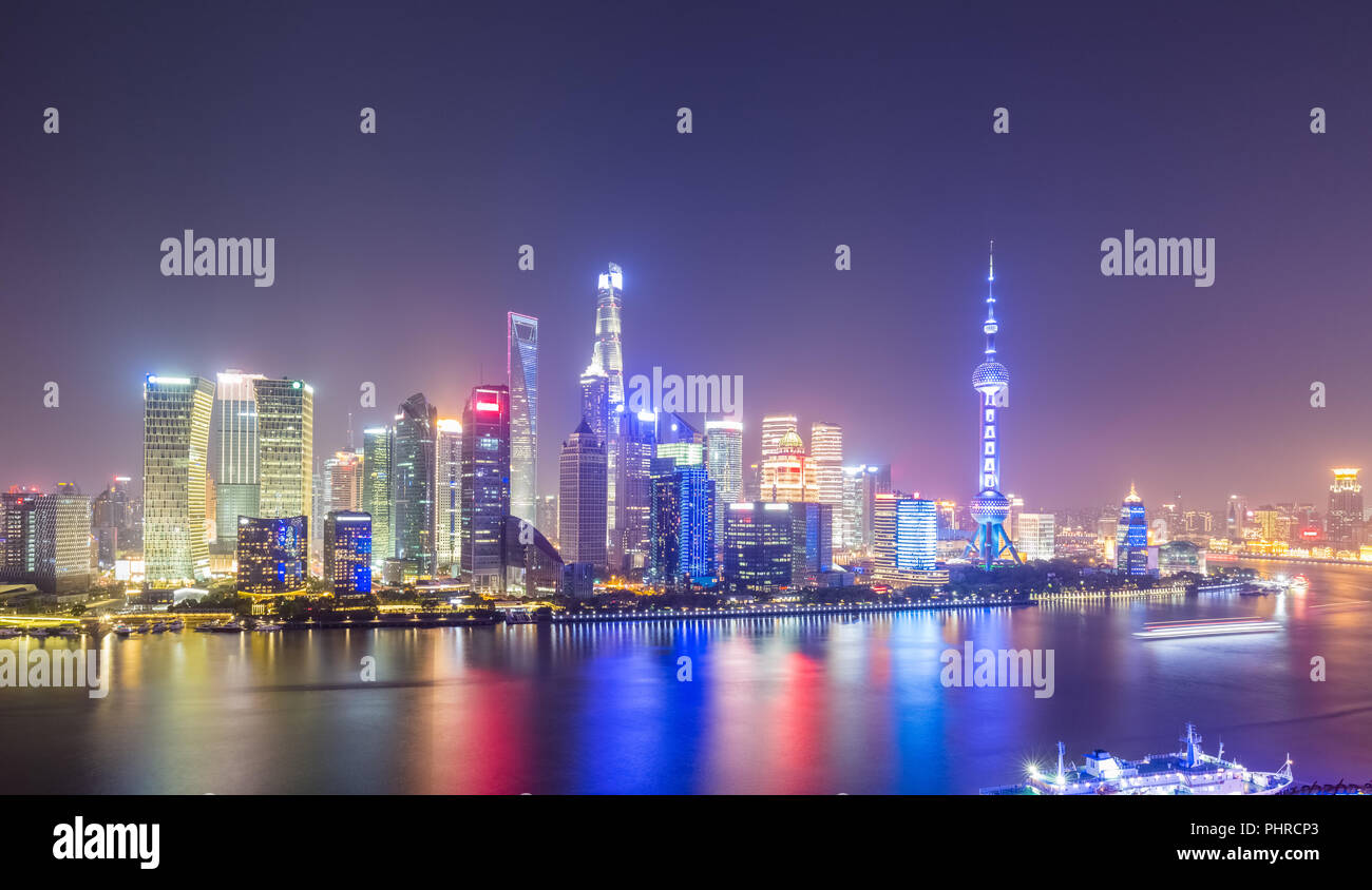 Shanghai skyline night waterfront hi-res stock photography and images ...