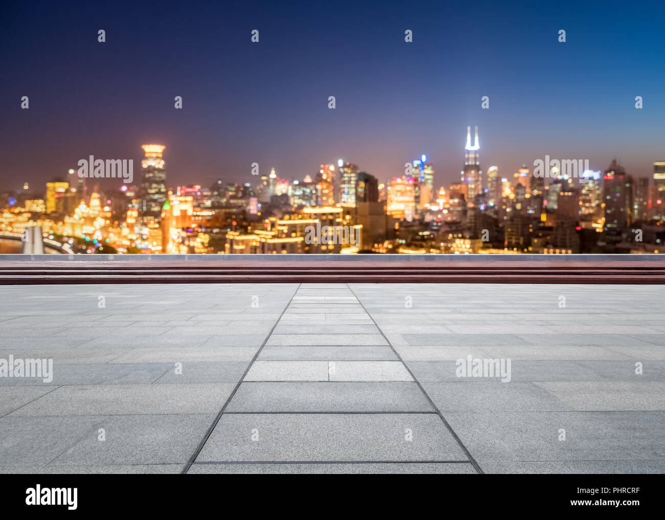 Viewing platform city view hi-res stock photography and images - Alamy