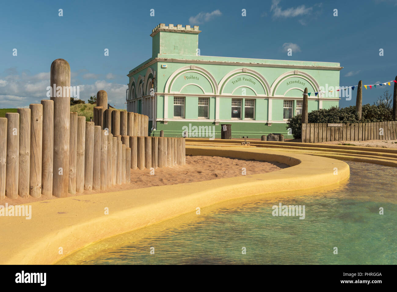 Architecture seaside seafront sea hi-res stock photography and images ...