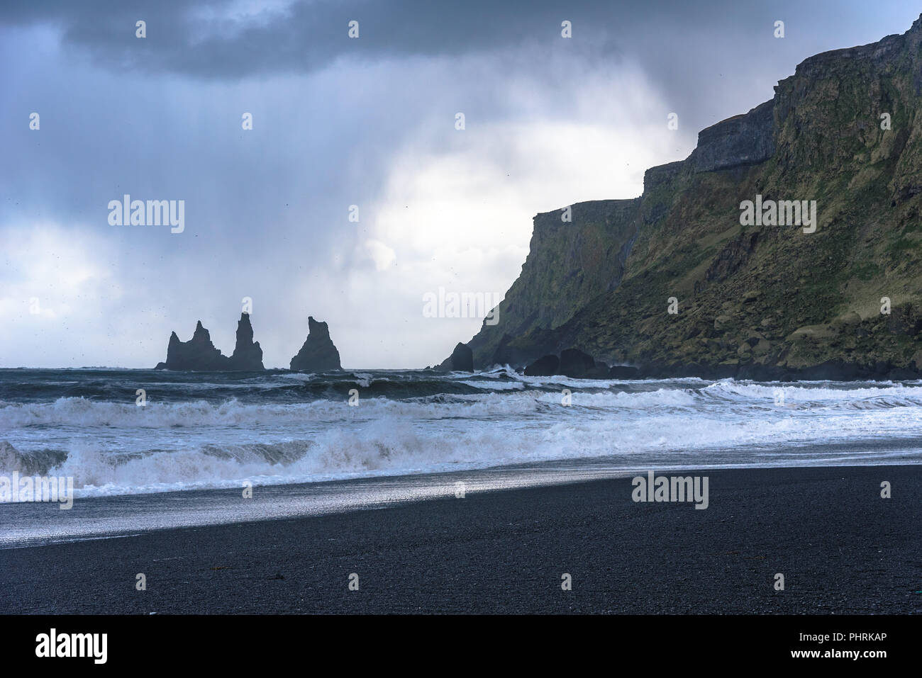 Reynisdrangar Sea Stacks High Resolution Stock Photography and Images ...