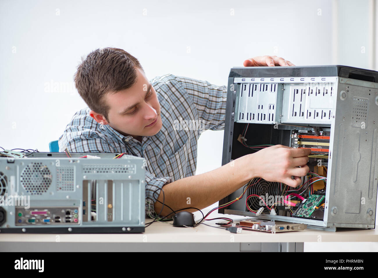 Disassembl hi-res stock photography and images - Alamy