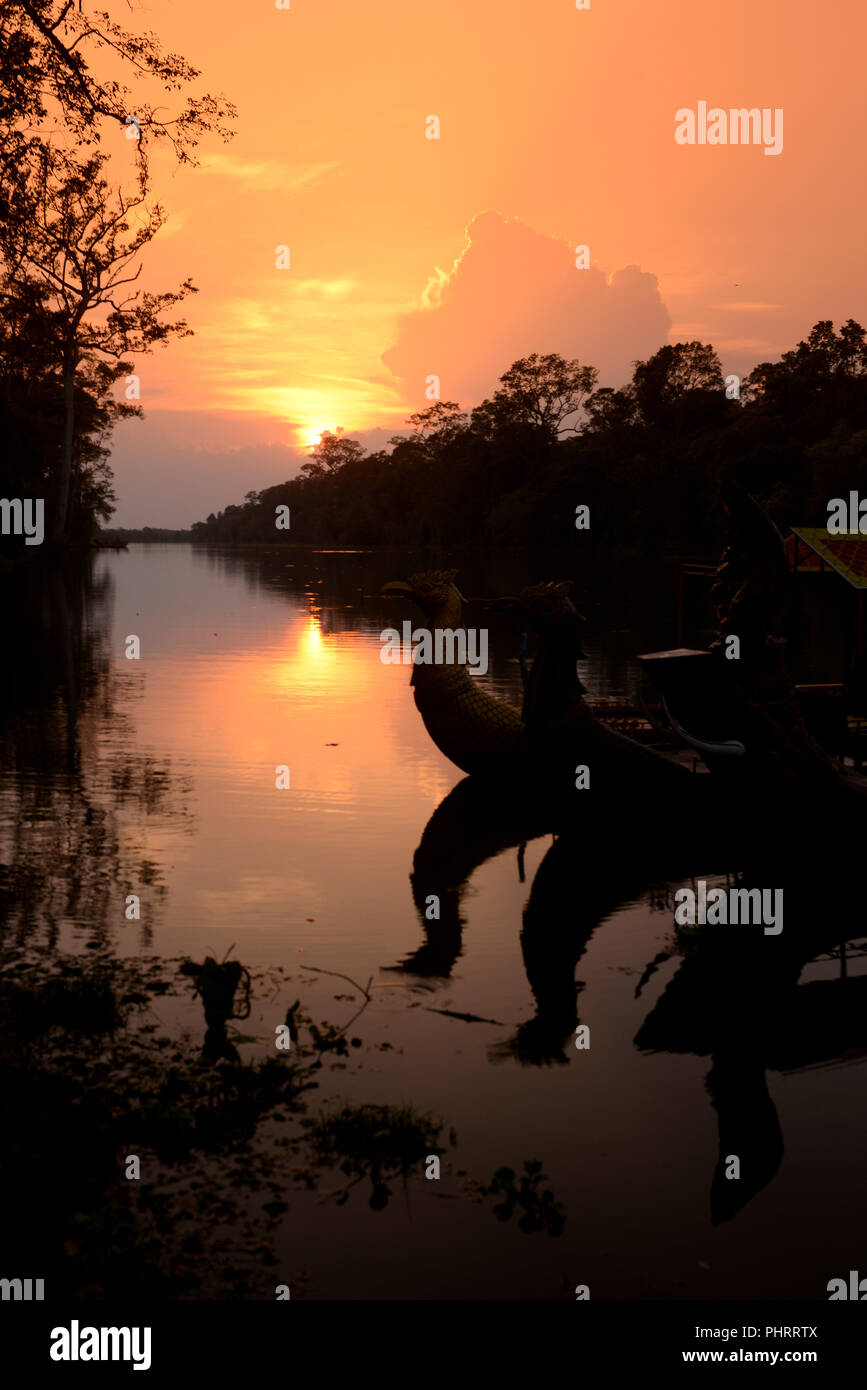 CAMBODIA SIEM REAP ANGKOR THOM CANAL Stock Photo - Alamy
