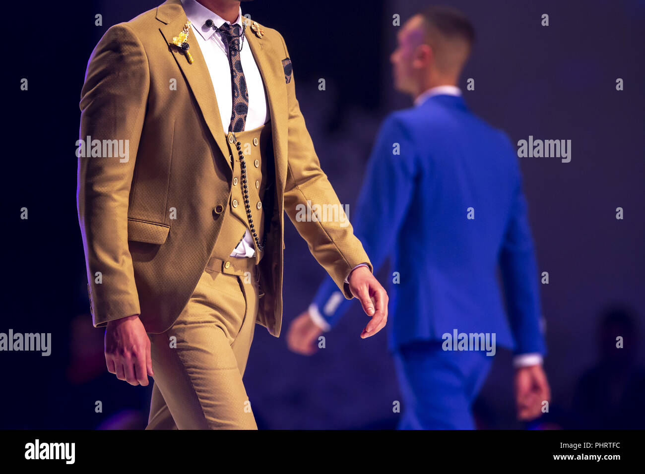 Fashion catwalk runway show models Stock Photo - Alamy